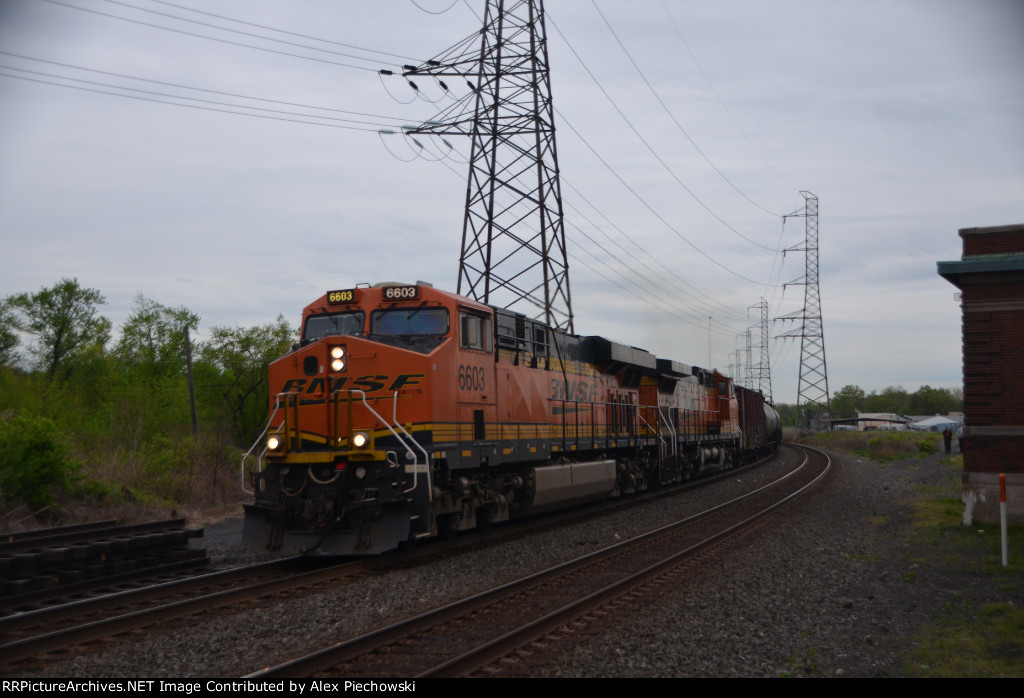 BNSF 6603